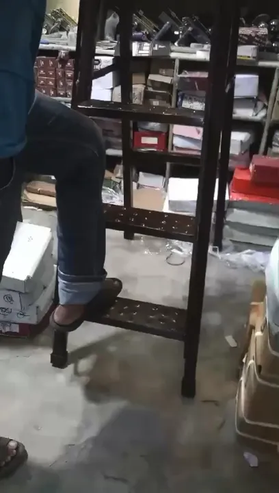 Iron Ladder 4,5, 6 Step foldingheavy duty ladder , non slipped pedal ...