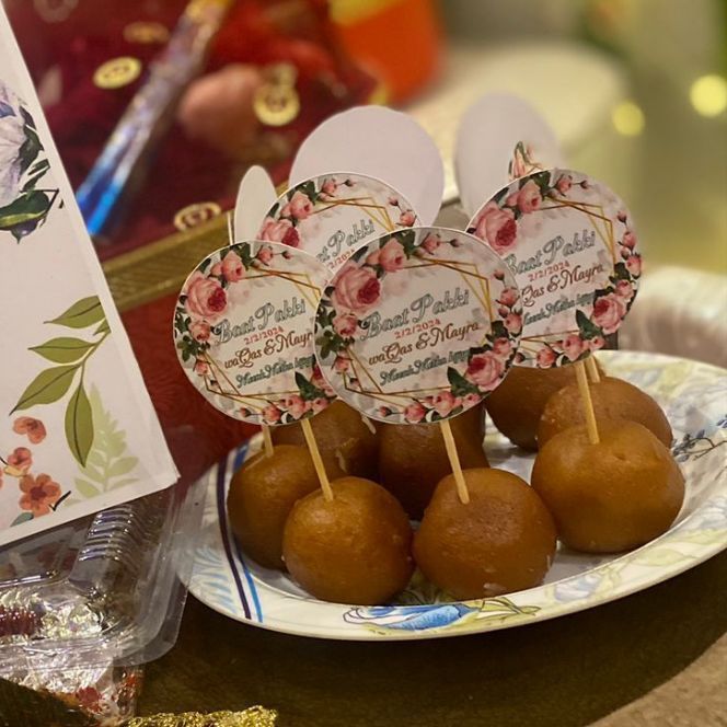 Pack of 12 customize Baat pakki,wedding methai toppers | Daraz.pk