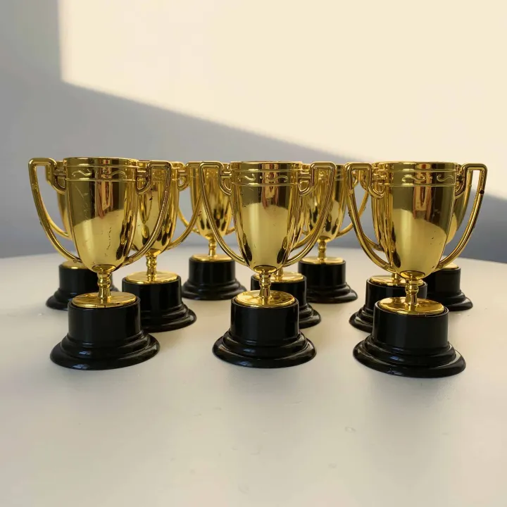 5Pcs Plastic Golden Mini Award Trophy Toys Prizes for Kids Birthday ...