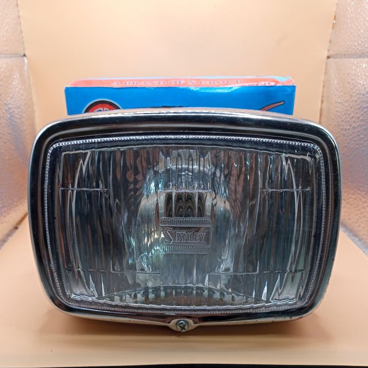 Headlight available for cd 70 cc | Daraz.pk