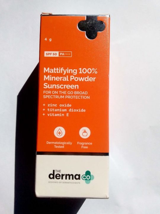The Derma Co Mattifying 100% Mineral Powder Sunscreen Spf 50 4gm ...