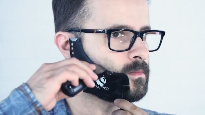 New Innovative 2-in-1 Beard Styling Comb with Transparent Edge Tracing ...