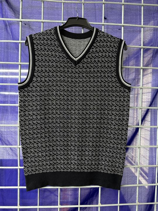 EXCLUSIVE SLEEVE LESS SWEATER FOR MEN | Daraz.com.bd