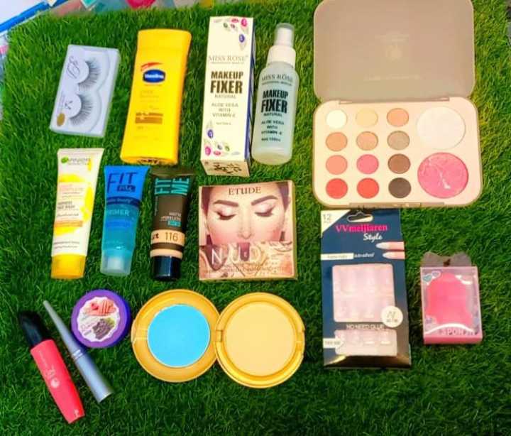 13 Pcs makeup set full kit | Daraz.pk