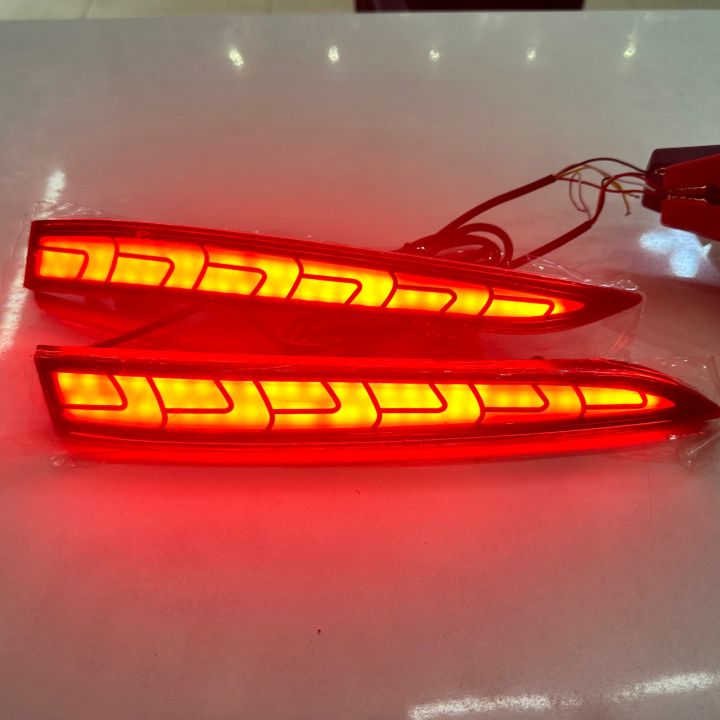 Hyundai Verna 2017-2020 Rear Bumper Reflector Light With Brake, Parking ...