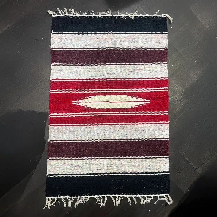 DARI hand made pakistani Rugs a Blend of tradition and Style Unique ...