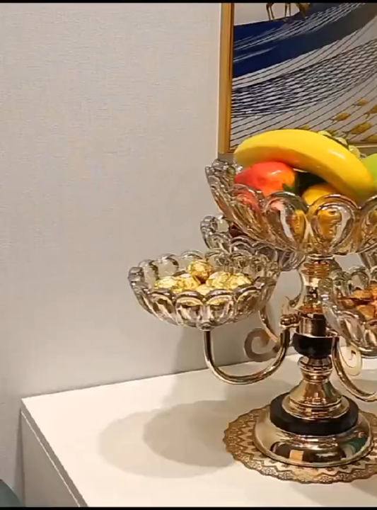 Luxury Acrylic Rotating Dry Fruit Tray - Crystal Plates Fruit Bowl ...