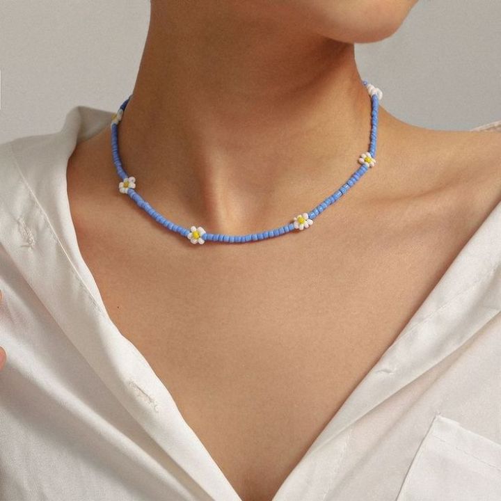 Beads necklace floral - Daisy beaded necklace/ flower necklace | Daraz.pk