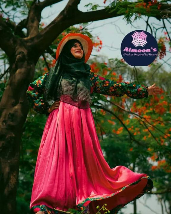 🥰🥰 Launching our very first gown Colour : Deep green & pink (rani golapi) Size- any size can be ...