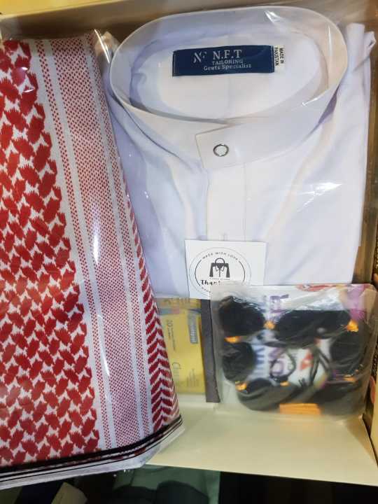 Boy Arabic Drees Thobe Jhuba and Arabic Red ruml and full Saudi style ...