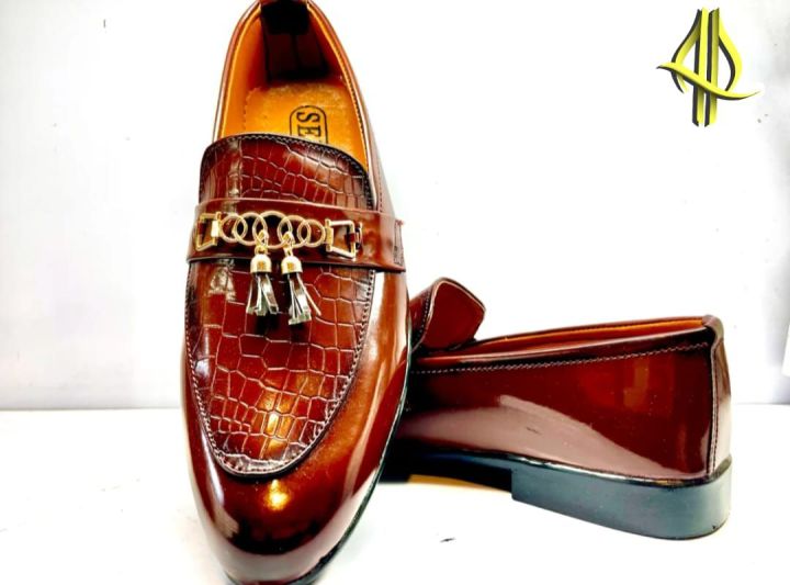 Pumpi Shining Shoe For Men's Very Comfortable And New Unique Shining ...