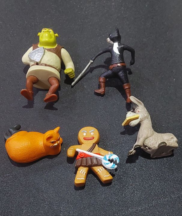 5 Characters of SHREK CARTOON (1 SHREK ACTION FIGURE, 1 PUSS IN BOOTS ...