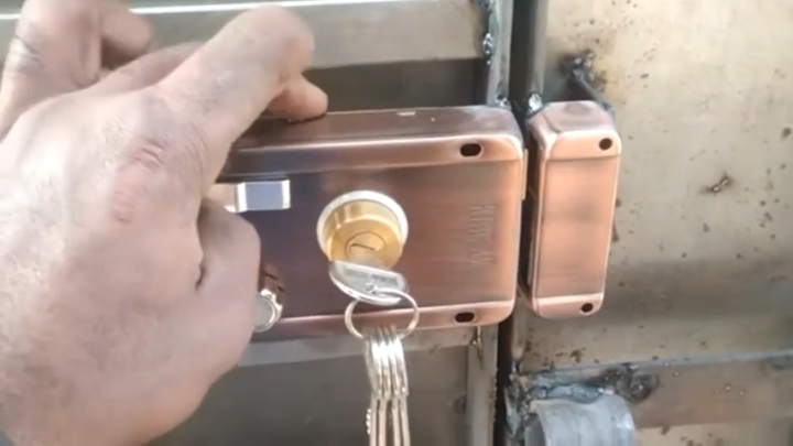 Fara Main Gate Lock Black – Heavy Duty Door Lock with 5 Keys | Strong ...