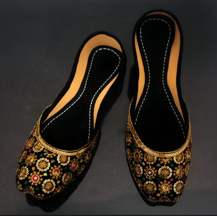 Multani Black Leather Khussa for Women and Girls - Stylish Pointed-Toe ...