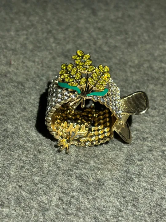 Metal hair catcher | Daraz.pk