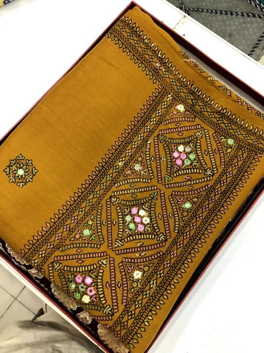 Kashmiri Hand Embroidery Excellent Quality Pure Wool SHAWL F0R WINTER ...