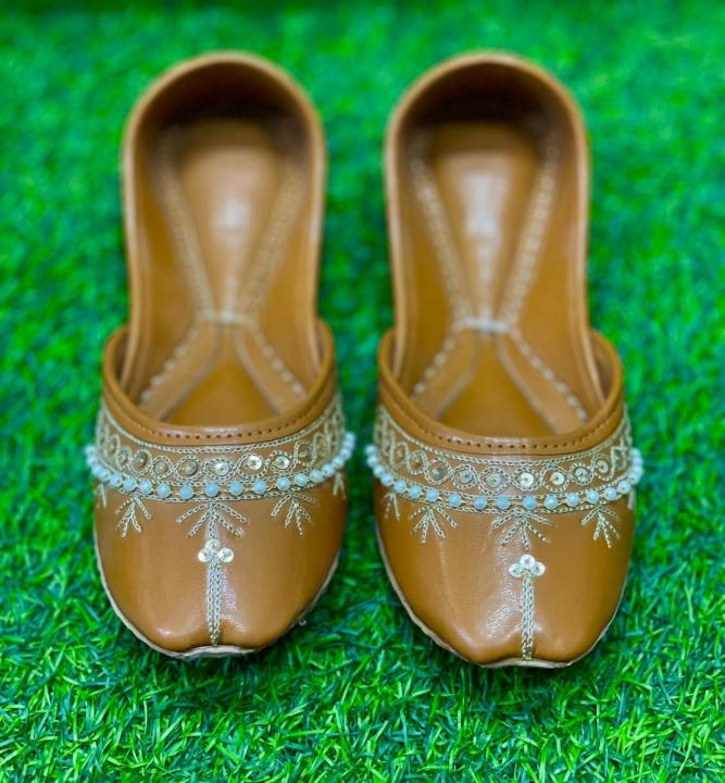 Khussa for (woman) | Daraz.pk