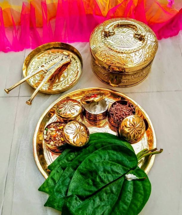 Traditional Brass Paan Box Set – With Plate, 4 Mini Containers & Cutter ...