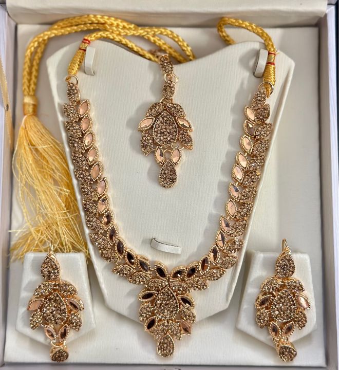 High Quality Fancy Zarkoon Jewellery Set | Daraz.pk