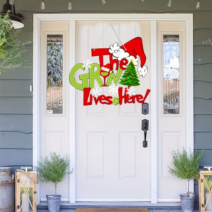 Christmas "The Grinch Lives Here" Decor Sign, 30cm×25.3cm Festive Wall ...