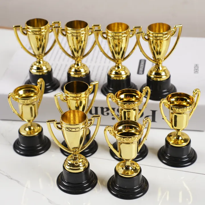 5Pcs Plastic Golden Mini Award Trophy Toys Prizes for Kids Birthday ...