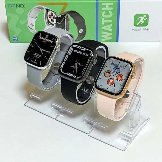 DT No.1 SmartWatch Series 7 with Always On display | Daraz.pk
