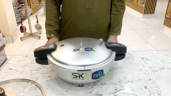 Zircon 7 Liter Pressure Cooker with Glass Lid – 2-in-1 Karahi ...