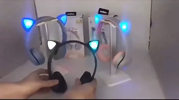 2026 Top Sales P47M LED Light Cute Cat Ears Wireless Headphones with ...