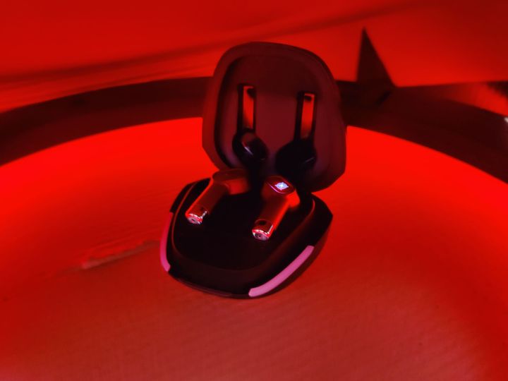 Gaming Beast earbuds Headset , a chicken-eating weapon for game ...
