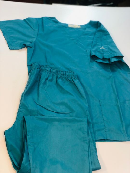 Scrubs for doctors / Scrubs for female doctors / Doctor scrubs / Doctor ...