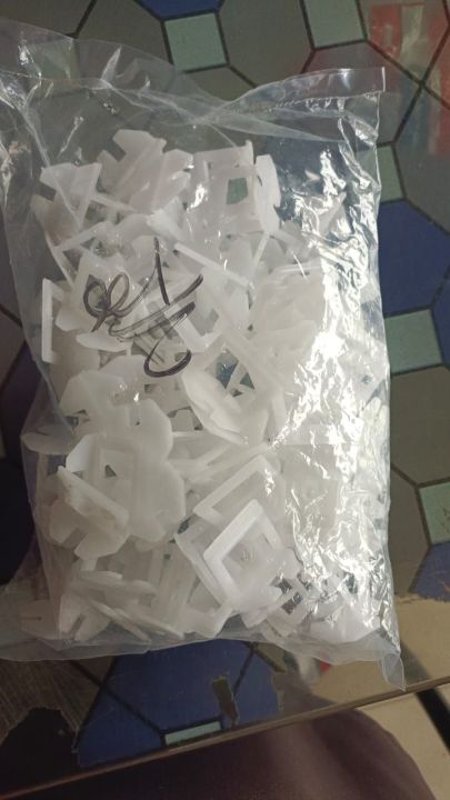 1 inch Tiles Leveler Spacer(100pcs) Clip packet | Daraz.pk