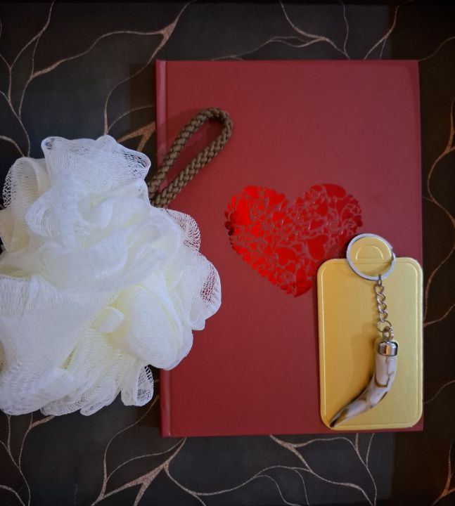 Handy Gift Pack - Gift pouch to her with 6 items - Birthday ...