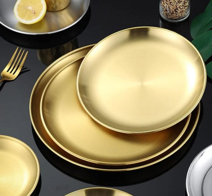 Golden serving dinner plates round 20;cm ki 2 plates | Daraz.pk