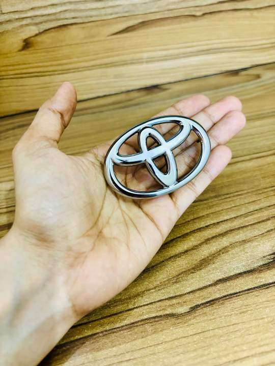 03 08 Toyota Corolla Steering Wheel Logo Emblem