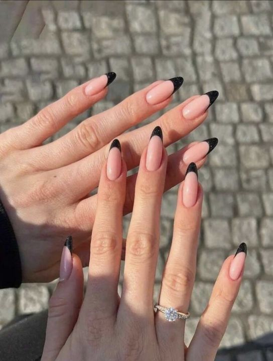 Black french tip Shein Brand artificial and presson nail set | Daraz.pk