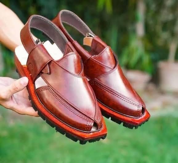Mens Narozi Chappal & Peshawari Zari Sandals for Formal Occasion | Daraz.pk