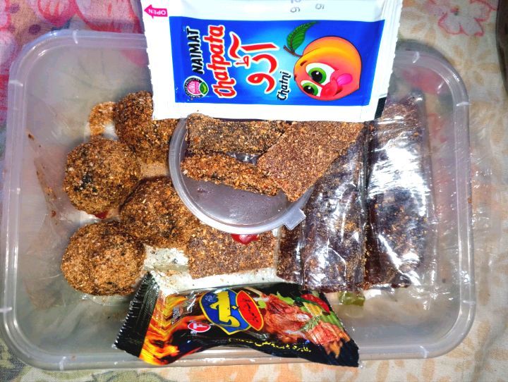 Lavashak Masla Khatti Balls & 04 Rolls With imli Sauce Ready to eat box ...