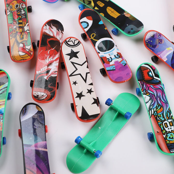 5-30pcs Finger Skateboard Toys Creative Fingertip Fingerboards Kids ...