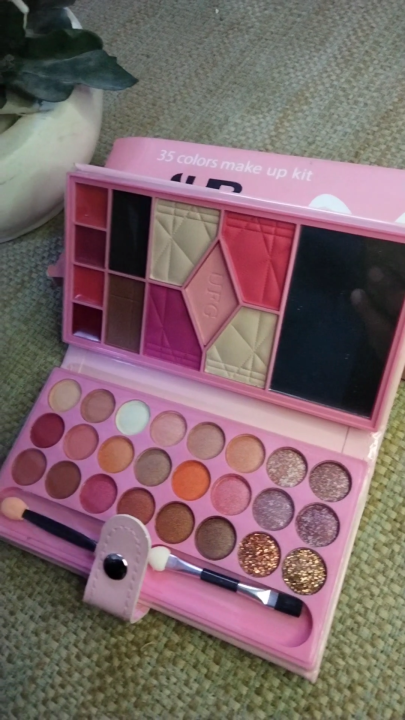 All In 1 Mini Wallet Makeup Kit 35 Colours Original Makeup Kit (Ultra ...