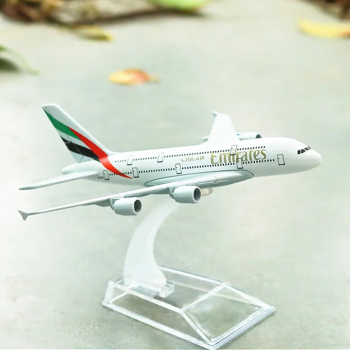 Scale 1:400 Metal Airplane Replica Emirates A380 Airlines Boeing Airbus ...