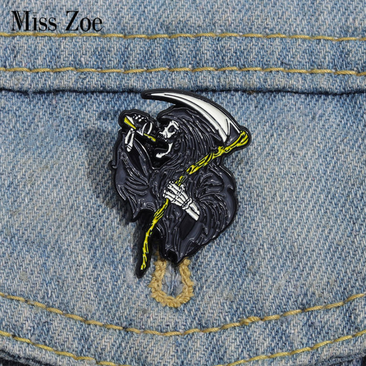 Grim Reaper Skeleton Enamel Pins Custom halloween Terror Brooches Lapel ...
