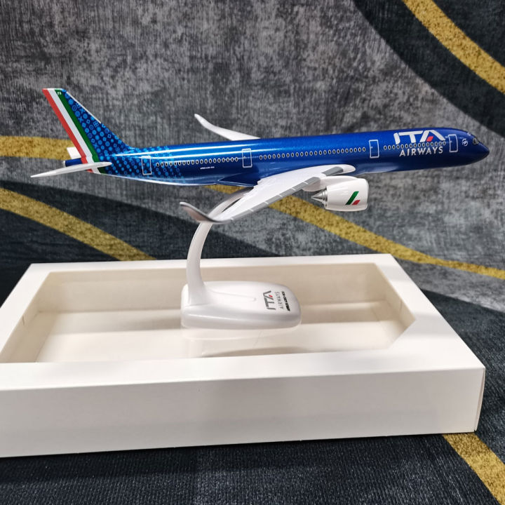 Scale 1/200 Airplane Model A350 Italy Airline A350-900 Assembly Plane ...