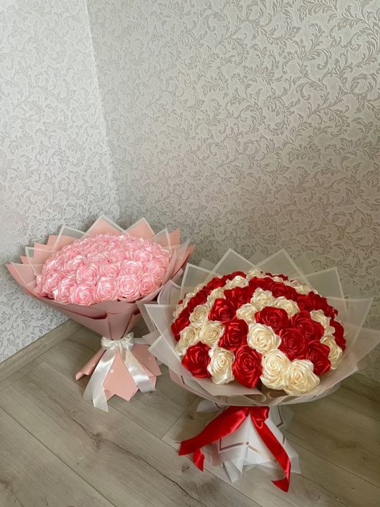 Premium Luxury Foam Rose Bouquet | Heart-Shaped Red & White Rose ...