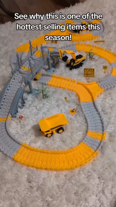 Construction Race Track Set 234 PCS with 1 Electric Car, 3 Mini Trucks ...
