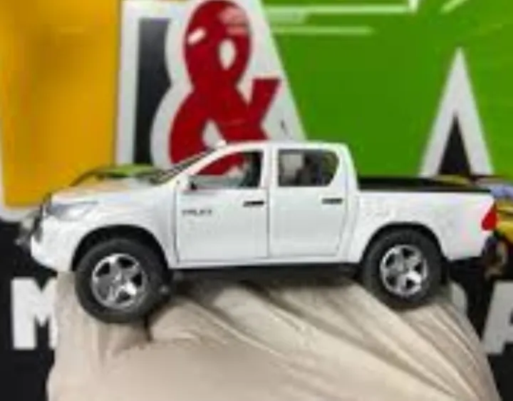1PC 1:36 Toyota Hilux Pickup Diecast Alloy Car Premium Model Vehicle ...