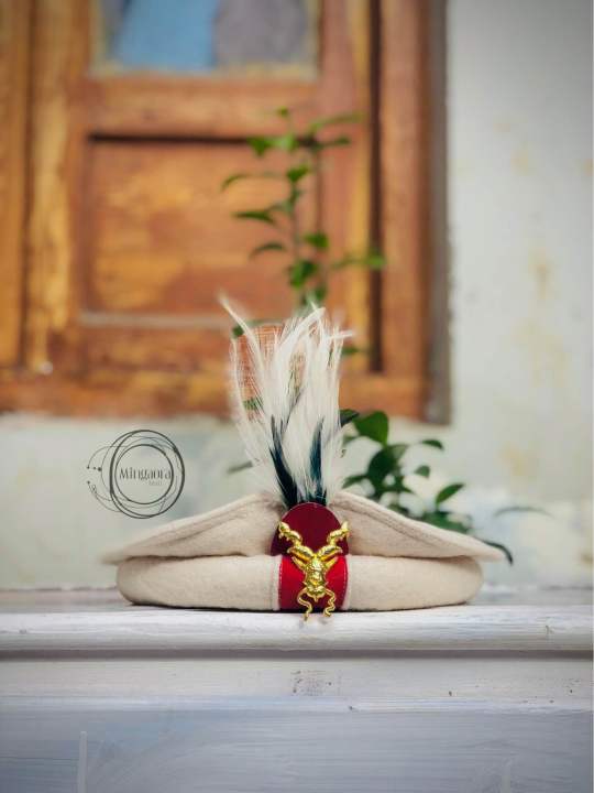 Chitrali Pakul Cap With Feather And Markor(تین آرڈر دینے سے ایک مارخور ...