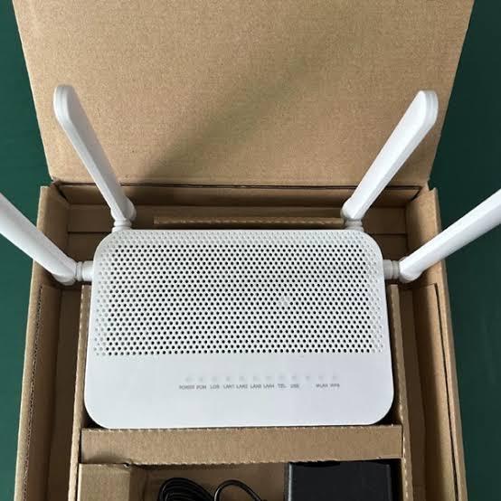 Huawei HG8245W5 XPON Dual-Band WiFi ONU Router – 4GE + 2POTS + USB – 2 ...