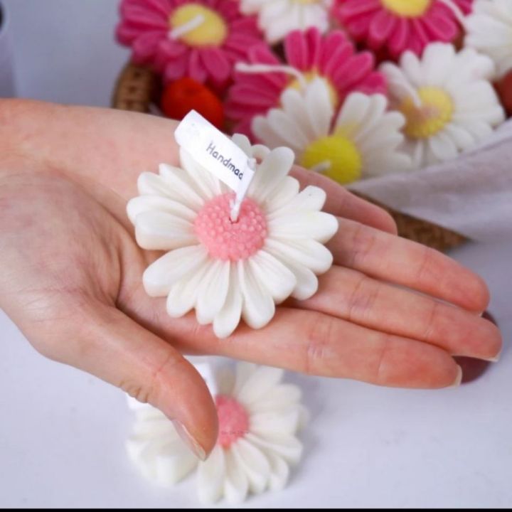 Sunflower Daisy Scented Candle, Handmade Aromatherapy, Perfect for Home ...