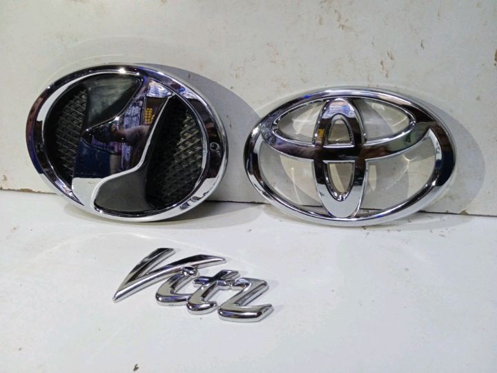 Toyota Vitz 2005–2009 Rear/Front Chrome Monogram Logo Emblem Badge ...