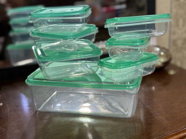 FOOD CONTAINERS, THUMB LOCK FOOD CONTAINER, STACKABLE PLASTIC STORAGE ...